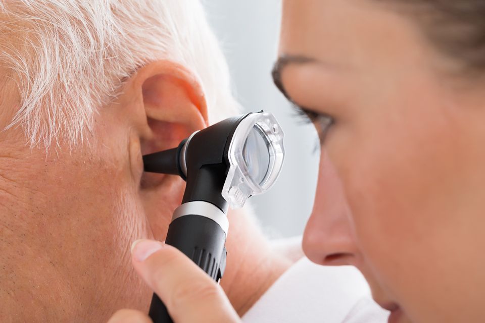 Bubble popping noise in ear: pain, infection & treatment