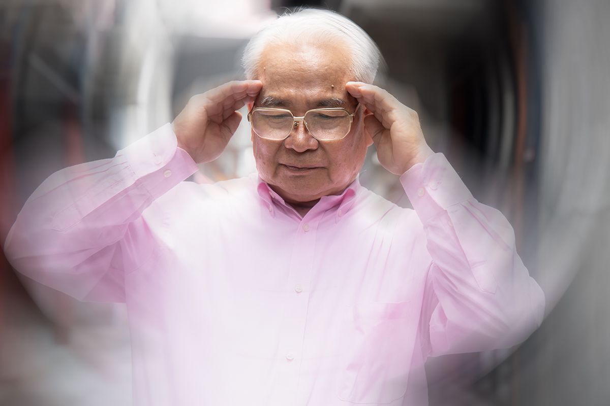 Vibration and fluttering in ear: Causes & how to stop the feeling