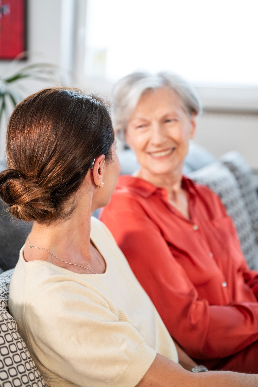Hearing aid insurance coverage in the UK | Amplifon UK