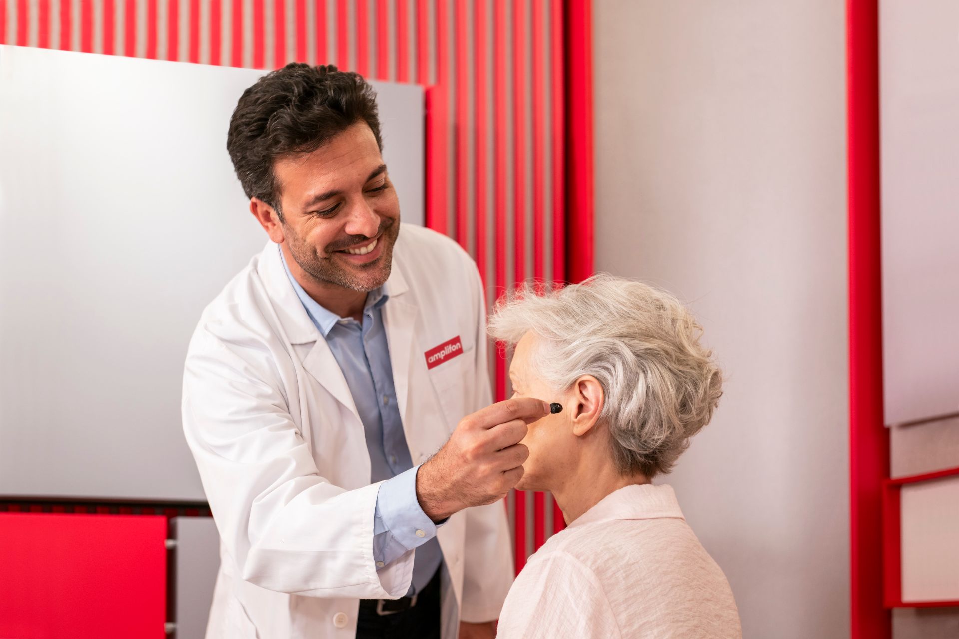 Pericondrite orecchio: cause, sintomi e terapia | Amplifon